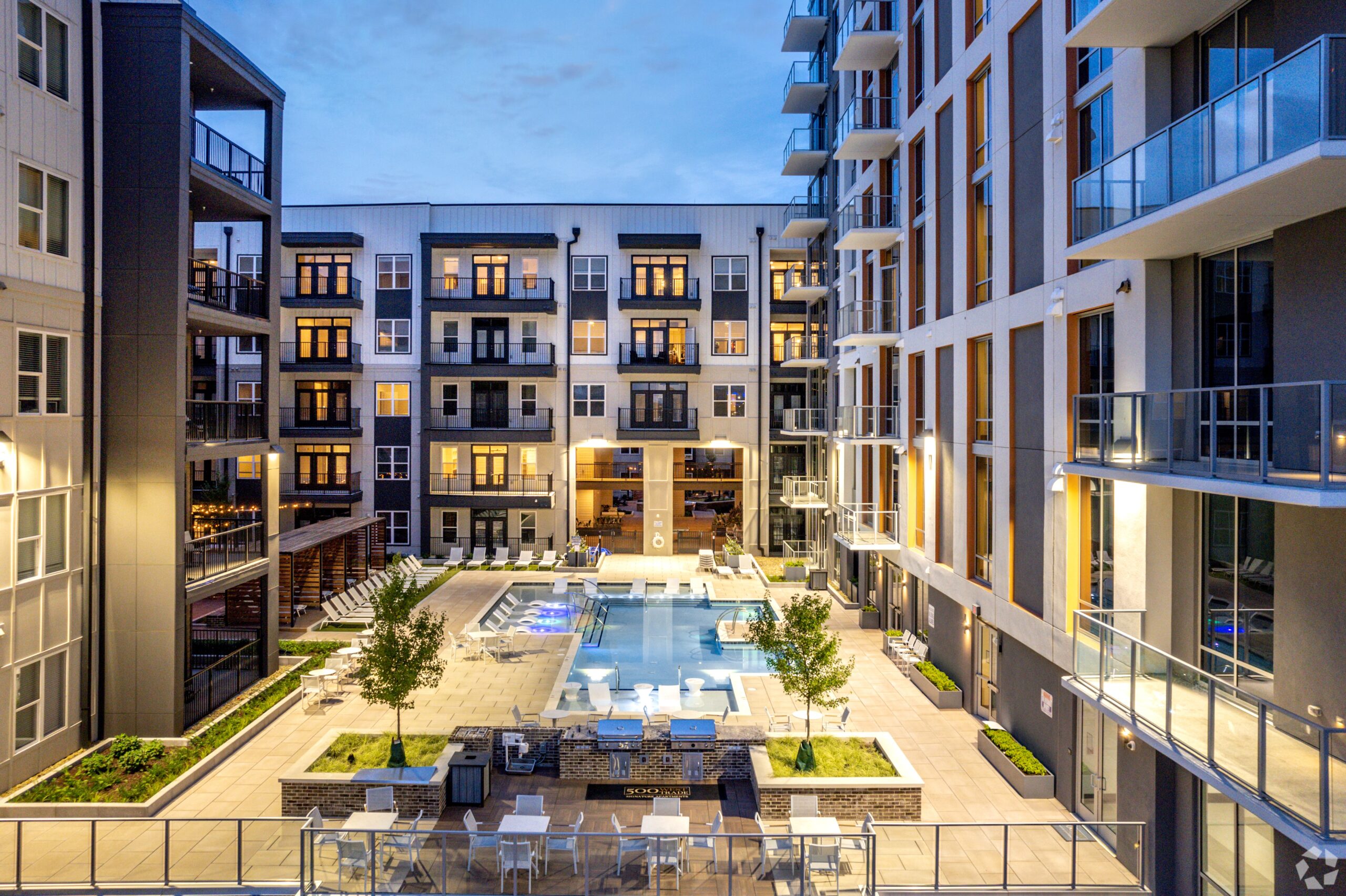 Top 10 Reasons to Live at 500 West Trade